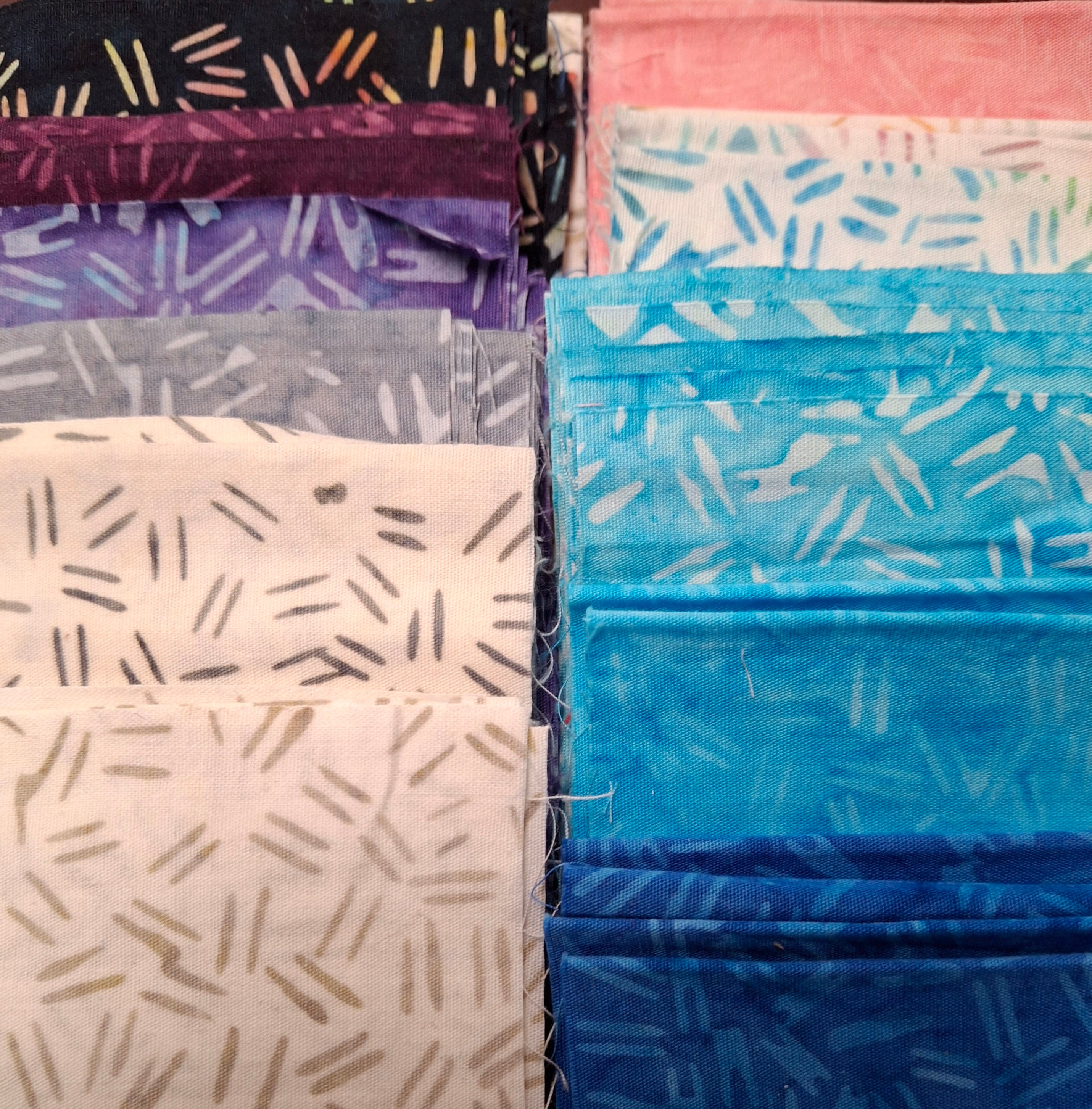 Anthology Groove Batiks - Pkg of 44 - 2 1/2" Strips – Paradise Quilting