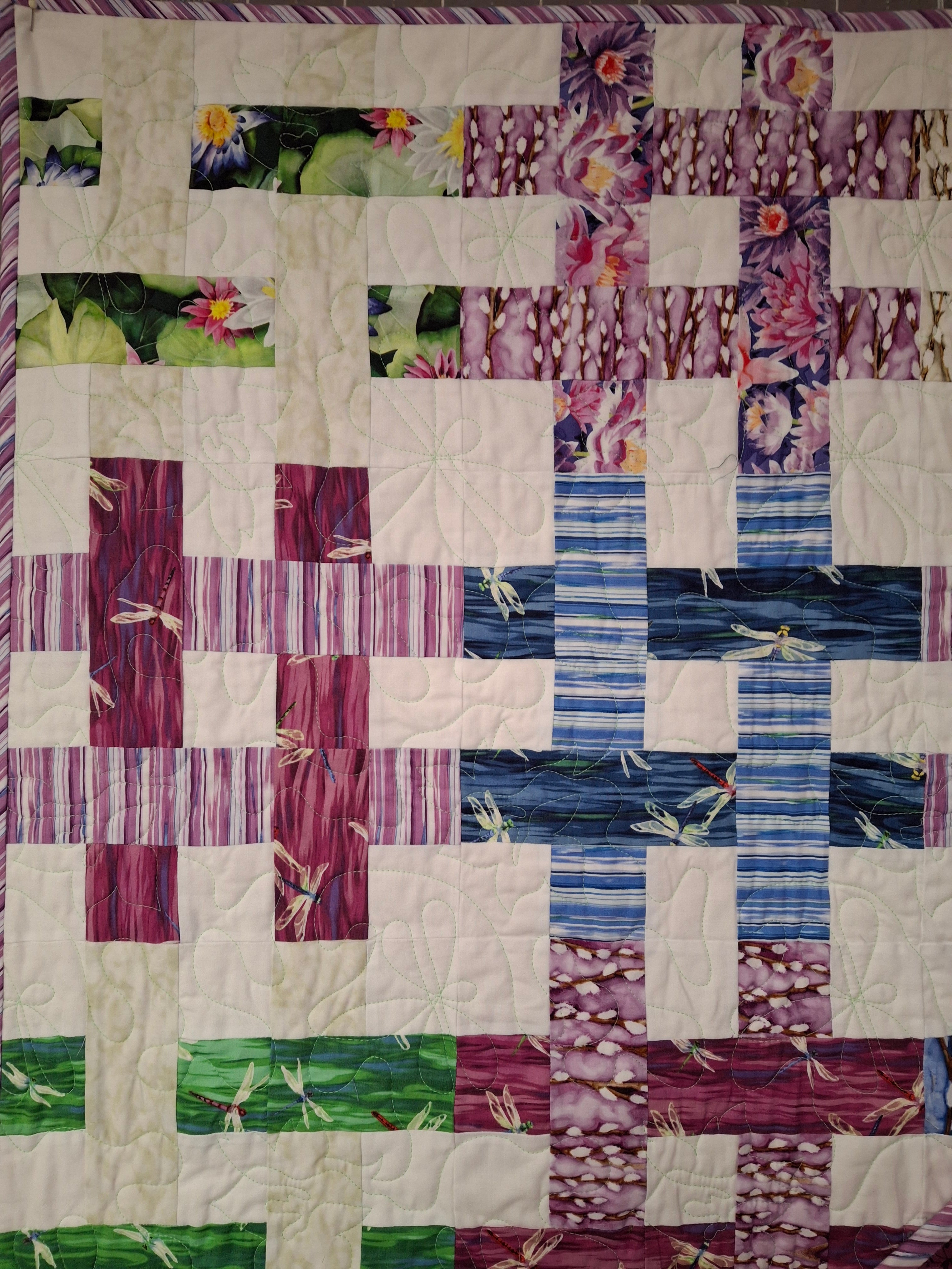 Finished Quilts - Basket Case Quilt - Dragonflies – Paradise Quilting
